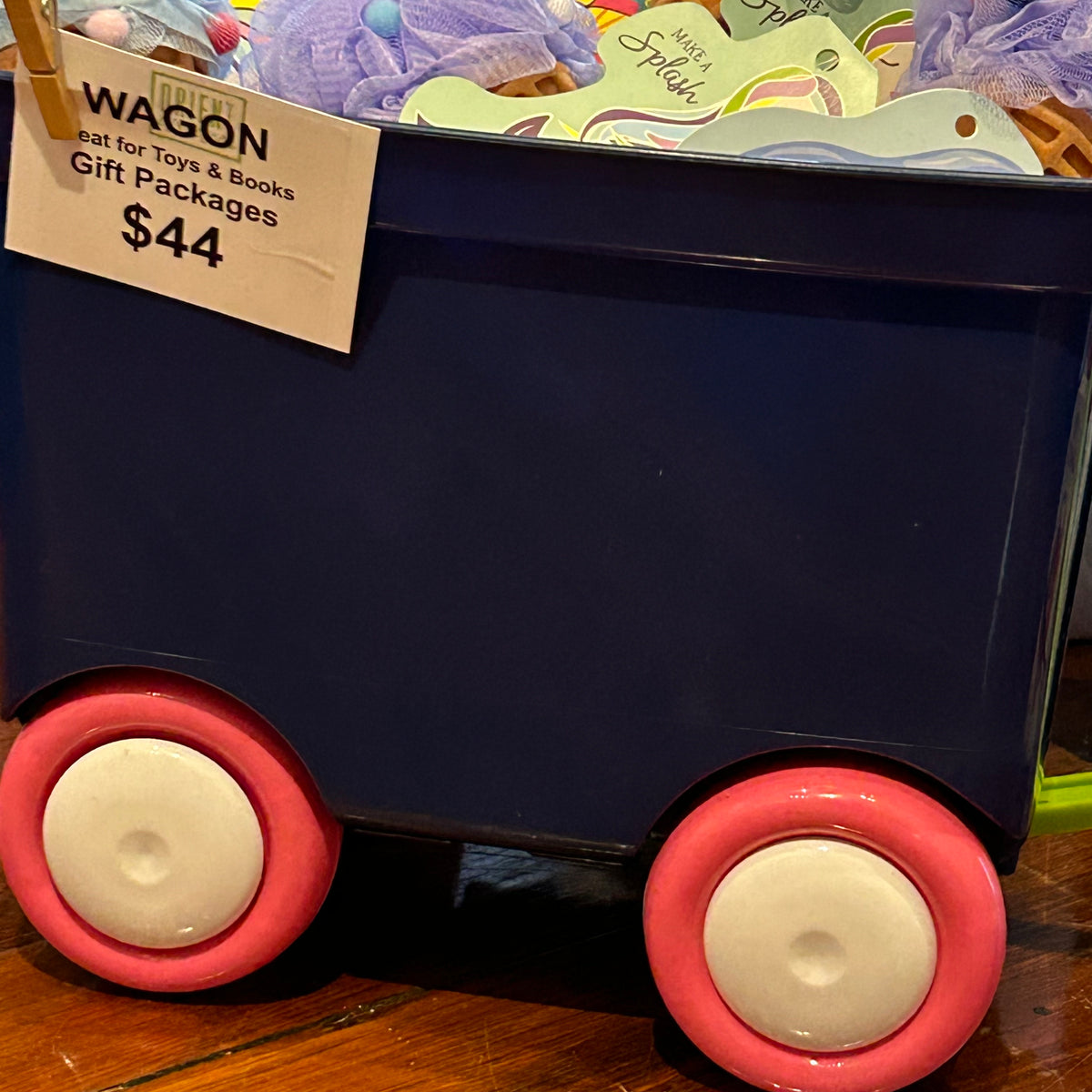 MONOGRAM NAVY PULL WAGON – Orient Expressed